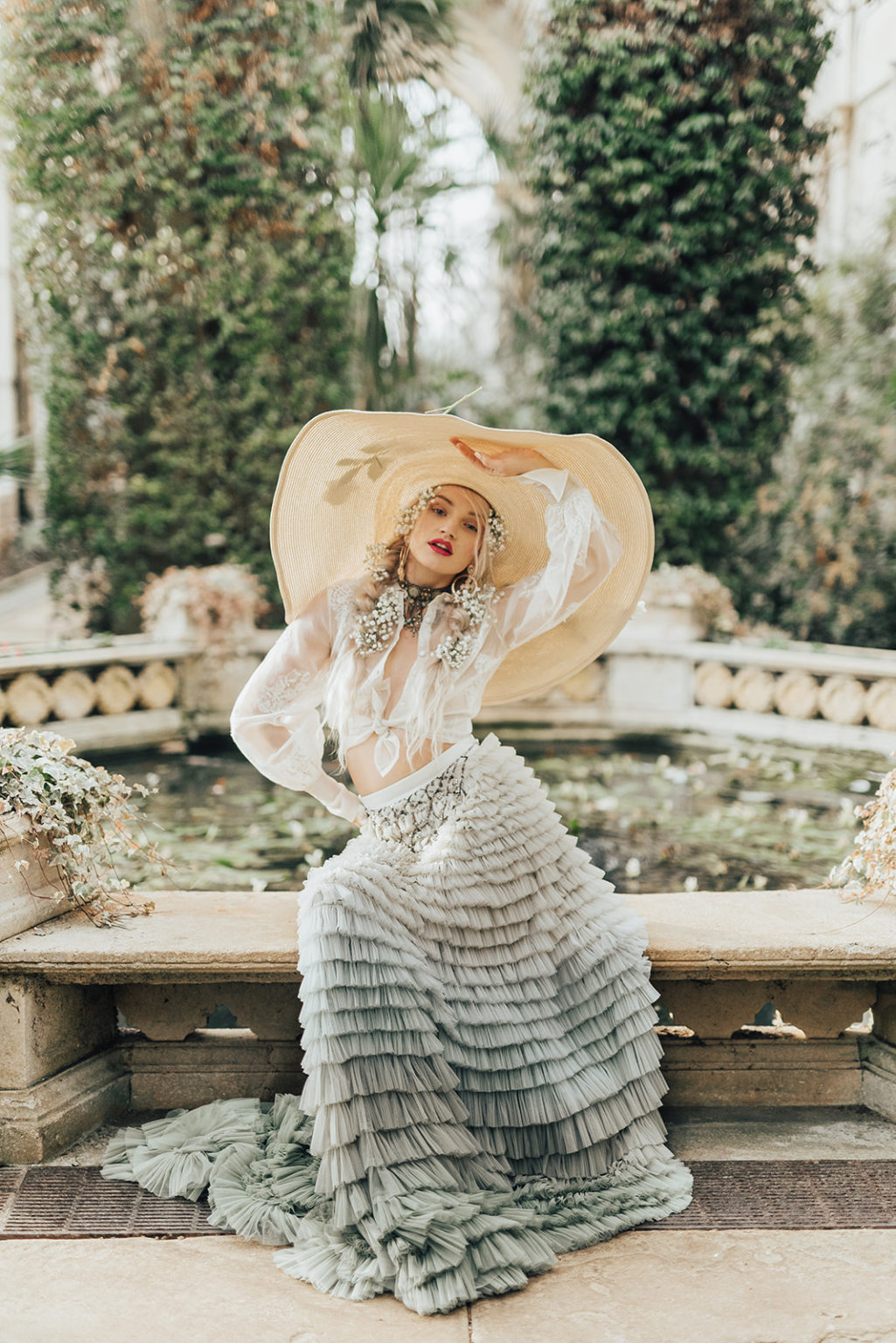 Unique and cool wedding dresses and jumpsuits for the modern day bride ...